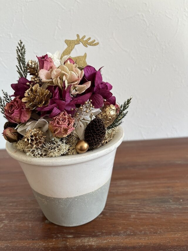 2023 Christmas 「Rose / ローズ」 ポットアレンジ mini | iichi 日々の暮らしを心地よくするハンドメイドやアンティークのマーケットプレイス