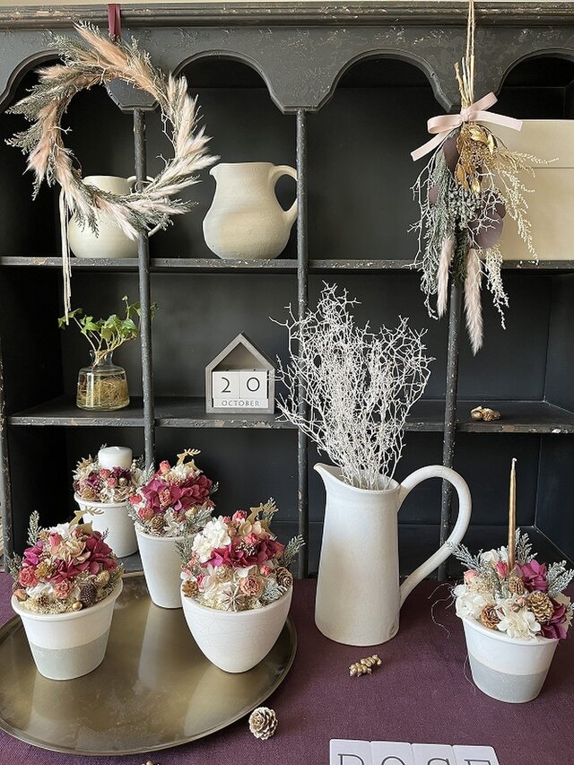 2023 Christmas 「Rose / ローズ」 ポットアレンジ mini | iichi 日々の暮らしを心地よくするハンドメイドやアンティークのマーケットプレイス