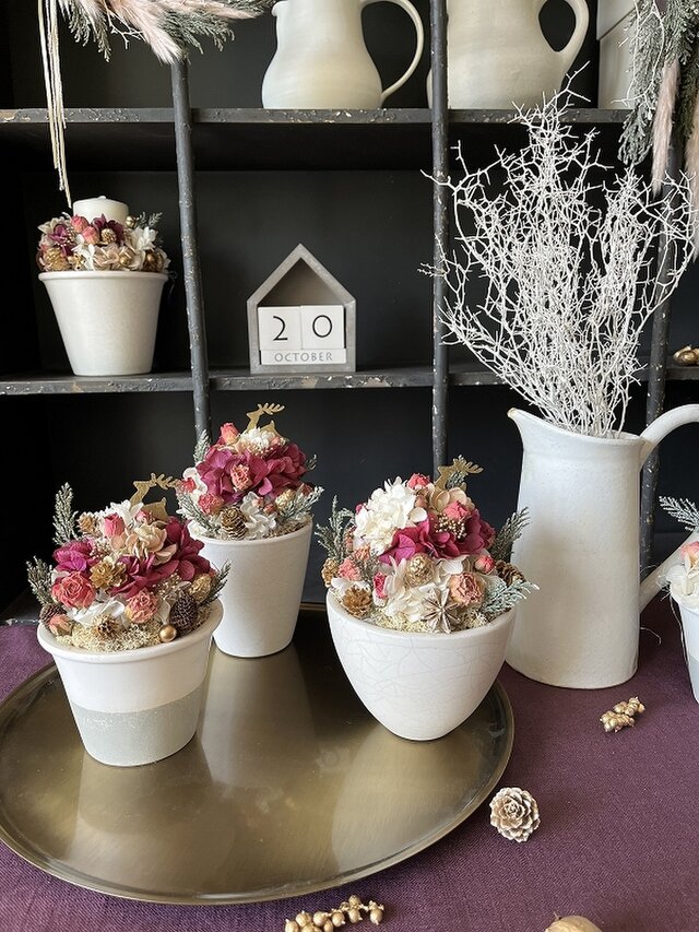 2023 Christmas 「Rose / ローズ」 ポットアレンジ mini | iichi 日々の暮らしを心地よくするハンドメイドやアンティークのマーケットプレイス