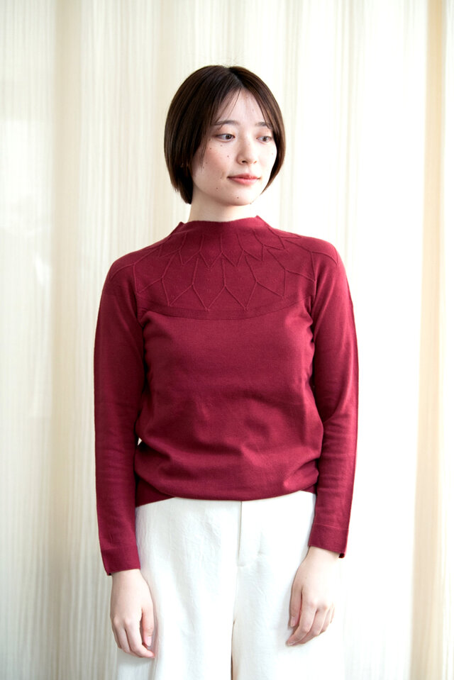 ローゼル染め Organic Cotton 織柄ニットプルオーバー【無縫製】 | iichi 日々の暮らしを心地よくするハンドメイドやアンティークのマーケットプレイス