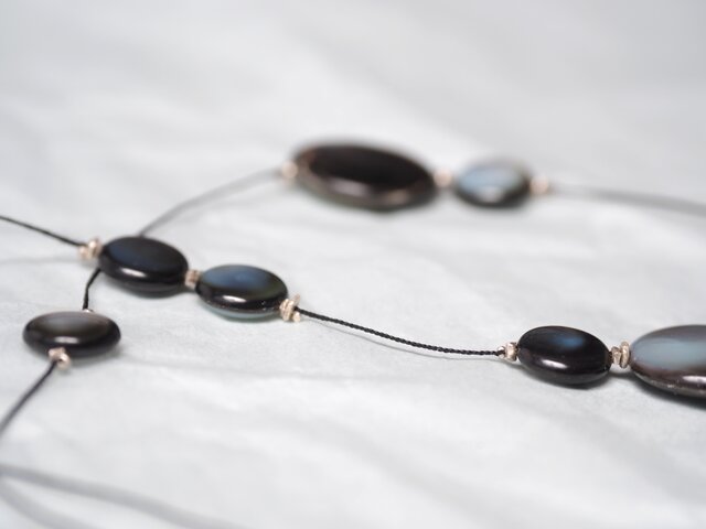 'black shell' wax-code necklace | iichi 日々の暮らしを心地よくするハンドメイドやアンティークのマーケットプレイス