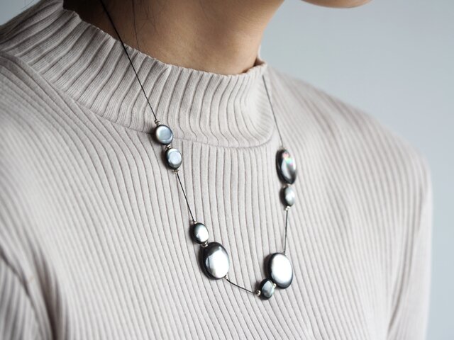 'black shell' wax-code necklace | iichi 日々の暮らしを心地よくするハンドメイドやアンティークのマーケットプレイス