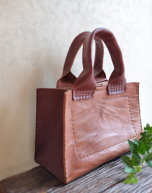 square tote 濃いヌメ色 濃いブラウン オイルワックスレザー | iichi 日々の暮らしを心地よくするハンドメイドやアンティークのマーケットプレイス