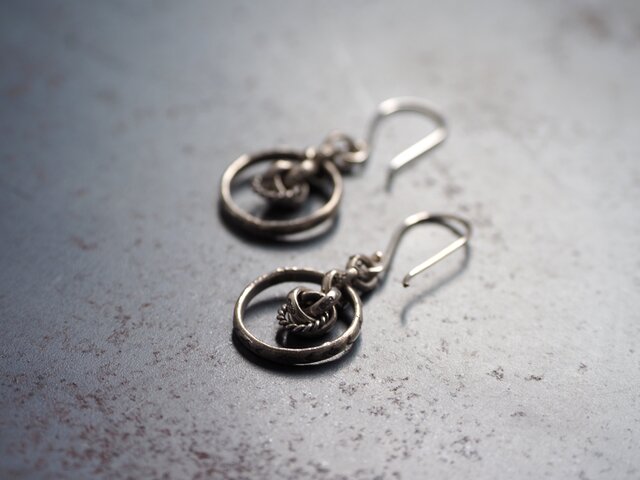 karen 'ring & chain' pierce | iichi 日々の暮らしを心地よくするハンドメイドやアンティークのマーケットプレイス