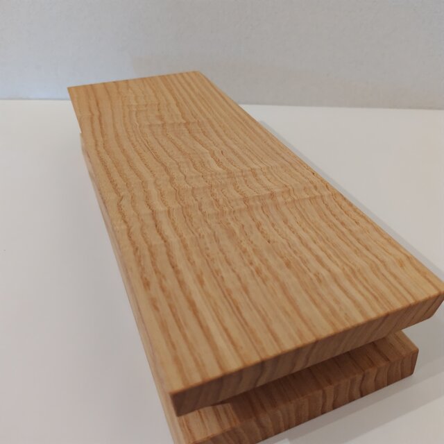 飾り台にもなる木箱 6.7cm×23.5㎝ 【名入れ可】 ～クリ･ホオノキ～ | iichi 日々の暮らしを心地よくするハンドメイドやアンティークのマーケットプレイス