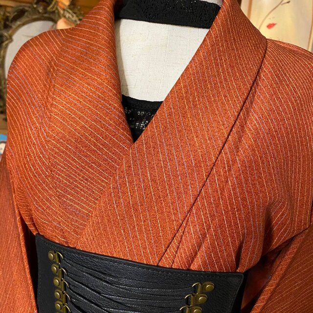 和洋折衷 レトロ 古着 洗える 着物 化繊 和 ハンドメイド 2way リメイク ガウン 羽織り ドレス ワンピース KD-15 | iichi 日々の暮らしを心地よくするハンドメイドや ...