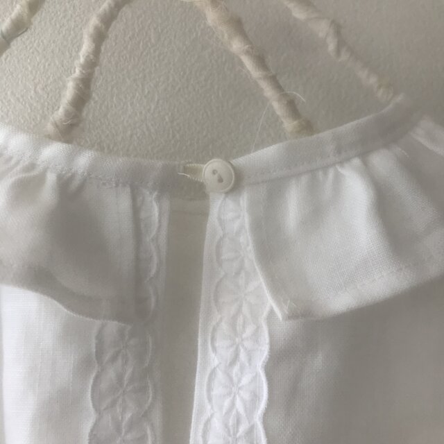 ホワイトリネンのゆったりブラウス（o-to-131) | iichi 日々の暮らしを心地よくするハンドメイドやアンティークのマーケットプレイス