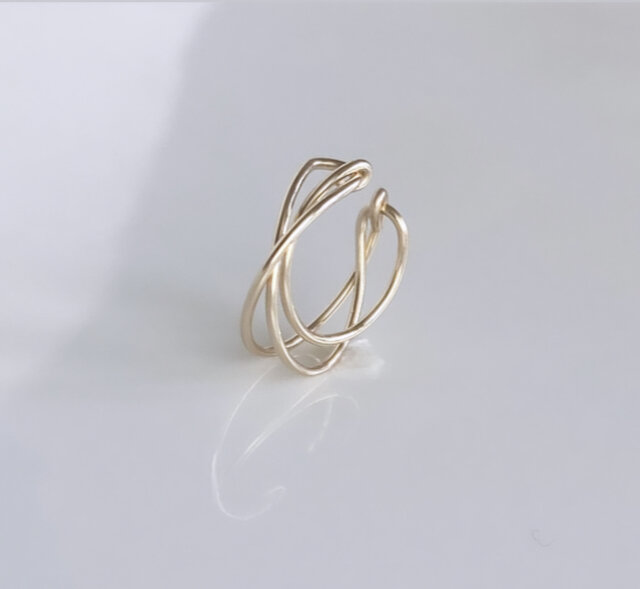 14kgf イヤーカフェ2点セット diagonal slim & silky mini パール 3連 2way | iichi 日々の暮らしを心地よくするハンドメイドやアンティークの ...