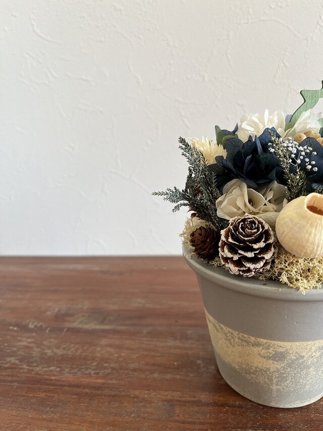 2023 Christmas 「Snow / スノー」 ポットアレンジ mini | iichi 日々の暮らしを心地よくするハンドメイドやアンティークのマーケットプレイス