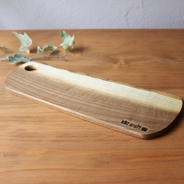 カッティングボード キハダ 【1036】 | iichi 日々の暮らしを心地よくするハンドメイドやアンティークのマーケットプレイス