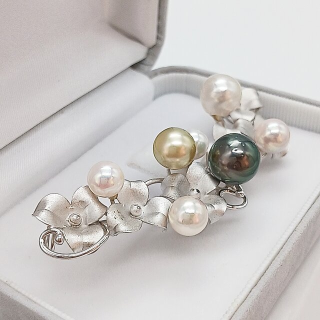 あこや真珠/南洋黒蝶真珠/南洋白蝶真珠マルチカラーブローチ（4－158） | iichi 日々の暮らしを心地よくするハンドメイドやアンティークのマーケットプレイス