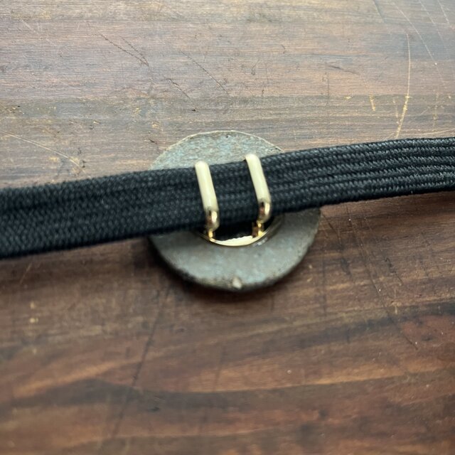 帯留(陶匣) 黒釉&黒泥彩「round on maru tutu」No.2、(No.1sold) | iichi 日々の暮らしを心地よくするハンドメイドやアンティークのマーケットプレイス