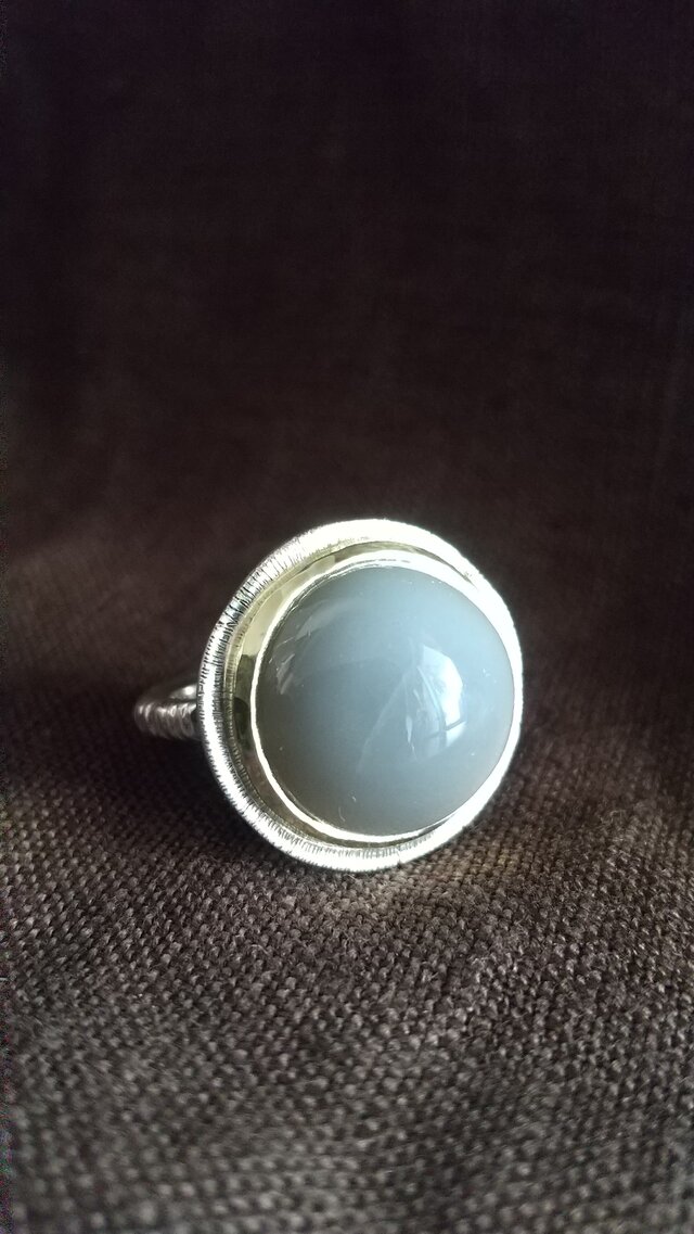 グレームーンストーンシルバーリング#13.5 | iichi 日々の暮らしを心地よくするハンドメイドやアンティークのマーケットプレイス