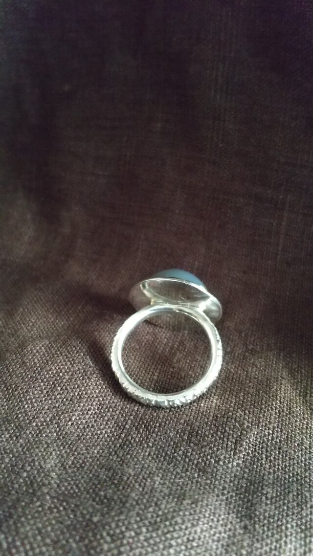 グレームーンストーンシルバーリング#13.5 | iichi 日々の暮らしを心地よくするハンドメイドやアンティークのマーケットプレイス