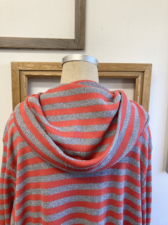 フードタートルネック ️ボーダー柄フードタートルチュニック オレンジ（サイズフリー L〜 L L） | iichi 日々の暮らしを心地よくするハンドメイドやアンティークのマーケットプレイス