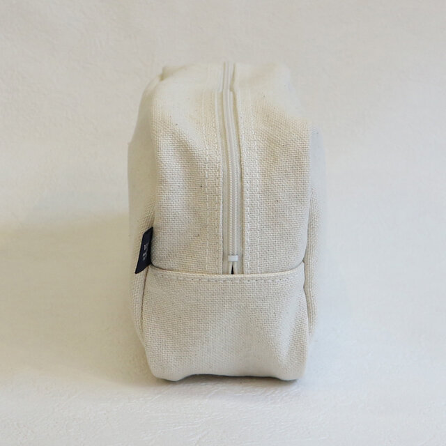 スクエアポーチ【2023秋冬限定カラー・えび】(VC-45) | iichi 日々の暮らしを心地よくするハンドメイドやアンティークのマーケットプレイス