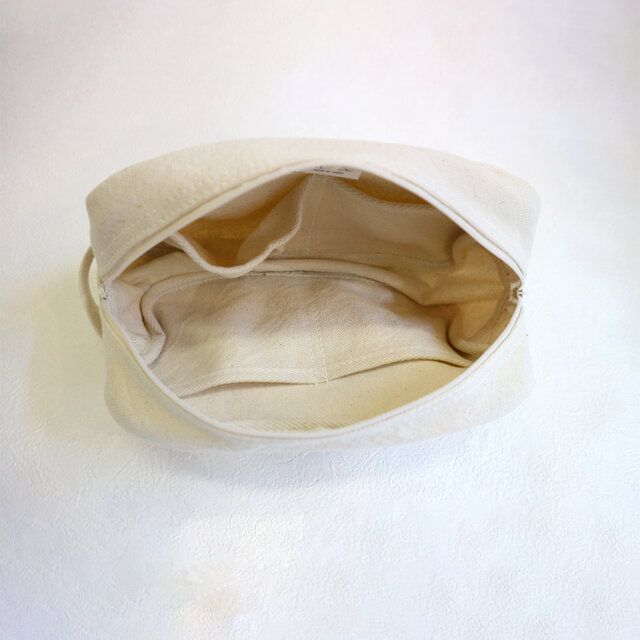 スクエアポーチ【2023秋冬限定カラー・えび】(VC-45) | iichi 日々の暮らしを心地よくするハンドメイドやアンティークのマーケットプレイス