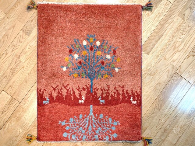 ペルシャ ギャッベ 玄関マット 85x64cm ザクロの木 桃色 青色 夕方から夜の風景 | iichi 日々の暮らしを心地よくするハンドメイドやアンティークのマーケットプレイス