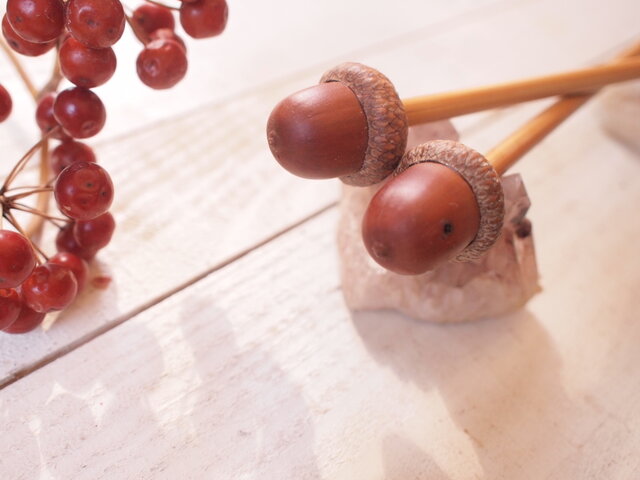 14号編み針 虫穴有り！ どんぐりの編み針 短め No.73 | iichi 日々の暮らしを心地よくするハンドメイドやアンティークのマーケットプレイス