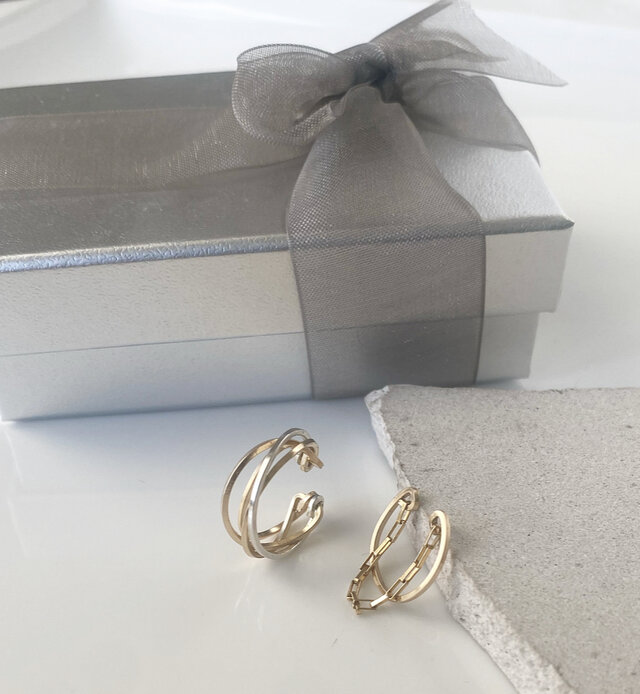 【お得なクリスマス限定ギフトボックス】【イヤーカフ2点】diagonal &box chain 14kgf silver925 | iichi 日々の暮らしを心地よくするハンドメイドや ...