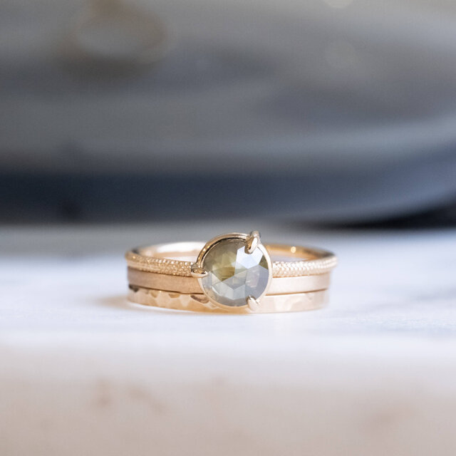 Moon light diamond ring | iichi 日々の暮らしを心地よくするハンドメイドやアンティークのマーケットプレイス