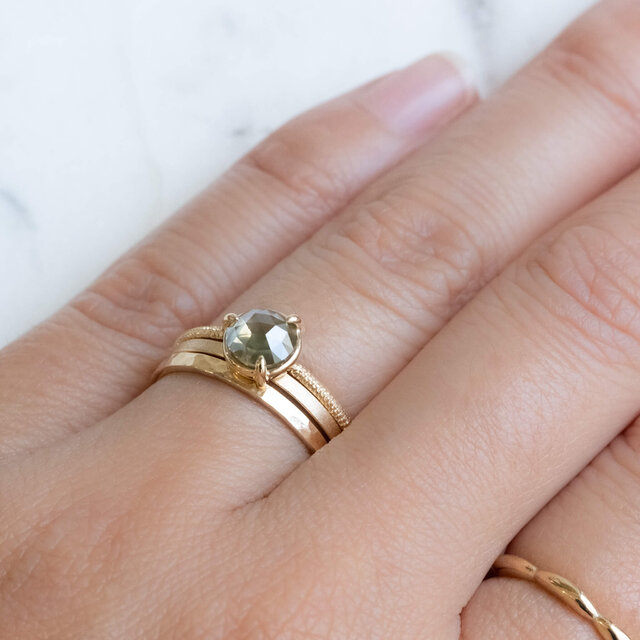 Moon light diamond ring | iichi 日々の暮らしを心地よくするハンドメイドやアンティークのマーケットプレイス