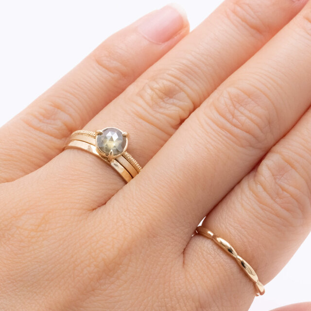 Moon light diamond ring | iichi 日々の暮らしを心地よくするハンドメイドやアンティークのマーケットプレイス
