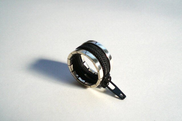 zip ring - black | iichi ハンドメイド・クラフト作品・手仕事品の通販