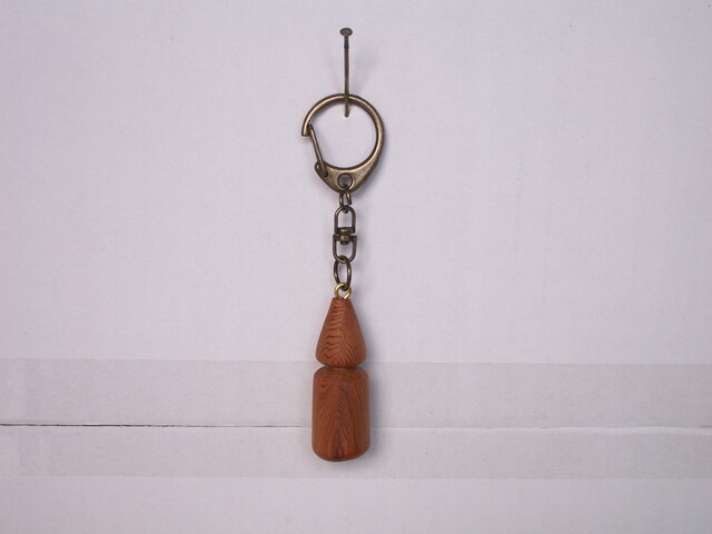 屋久杉 ひょうたんのストラップ キーホルダー 世界遺産 K120 | iichi 日々の暮らしを心地よくするハンドメイドやアンティークのマーケットプレイス
