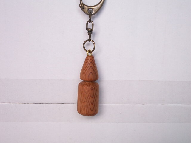 屋久杉 ひょうたんのストラップ キーホルダー 世界遺産 K120 | iichi 日々の暮らしを心地よくするハンドメイドやアンティークのマーケットプレイス