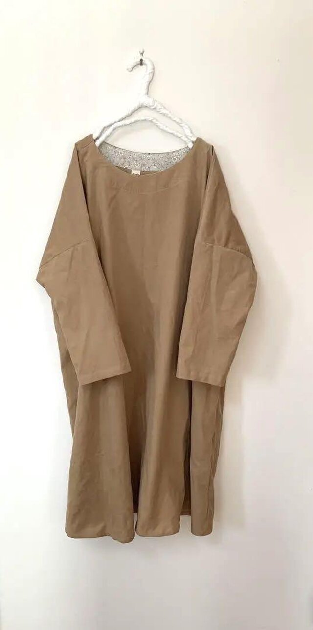 ハンドメイド・七分袖・コーデュロイワンピース・ベージュ・着丈96cm・綿100％ | iichi 日々の暮らしを心地よくするハンドメイドやアンティークのマーケットプレイス