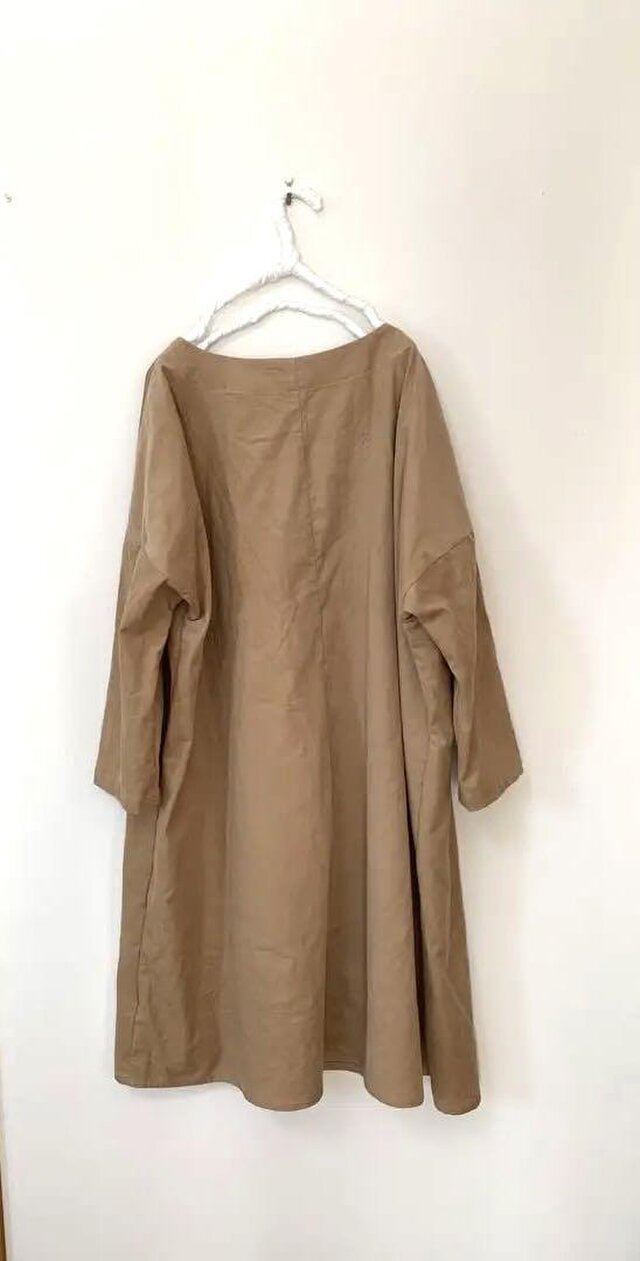 ハンドメイド・七分袖・コーデュロイワンピース・ベージュ・着丈96cm・綿100％ | iichi 日々の暮らしを心地よくするハンドメイドやアンティークのマーケットプレイス
