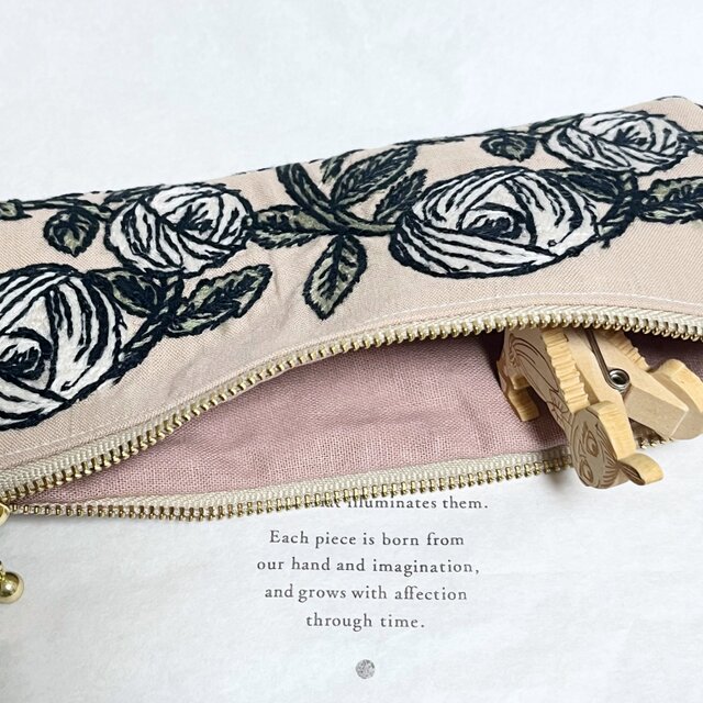 ミナペルホネン minaperhonen rosy タンバリン ハンドメイド ペンポーチ | iichi 日々の暮らしを心地よくするハンドメイドやアンティークのマーケットプレイス