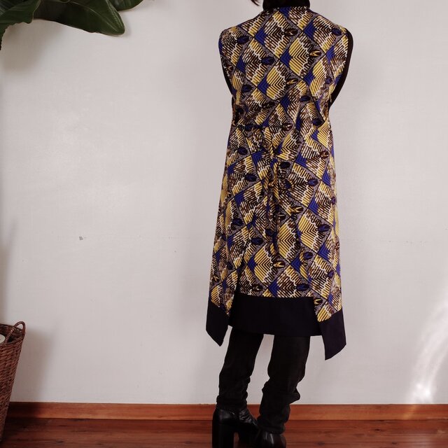 アフリカンプリント チュニックワンピース tiny swallows & 播州織 | iichi 日々の暮らしを心地よくするハンドメイドやアンティークのマーケットプレイス