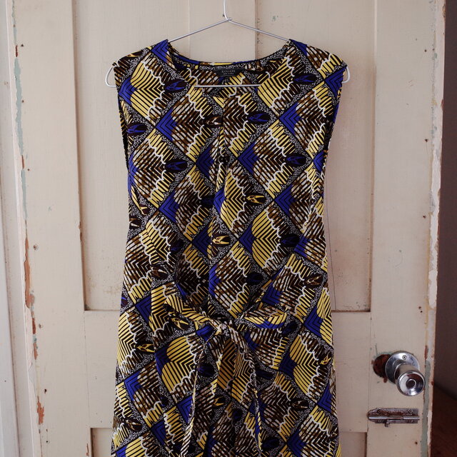 アフリカンプリント チュニックワンピース tiny swallows & 播州織 | iichi 日々の暮らしを心地よくするハンドメイドやアンティークのマーケットプレイス