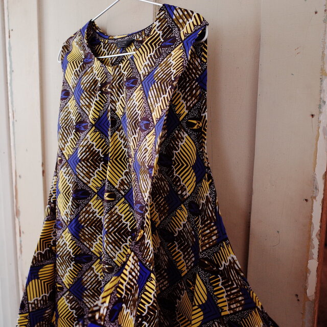 アフリカンプリント チュニックワンピース tiny swallows & 播州織 | iichi 日々の暮らしを心地よくするハンドメイドやアンティークのマーケットプレイス