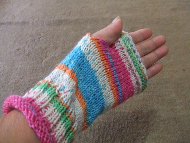 指先の出ているミトン | iichi 日々の暮らしを心地よくするハンドメイドやアンティークのマーケットプレイス