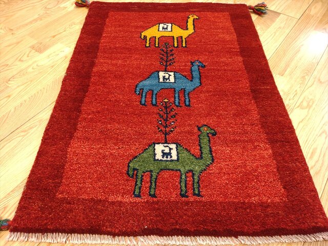 ペルシャ ギャッベ 玄関マット 88×60cm 茜色 ラクダ | iichi 日々の暮らしを心地よくするハンドメイドやアンティークのマーケットプレイス
