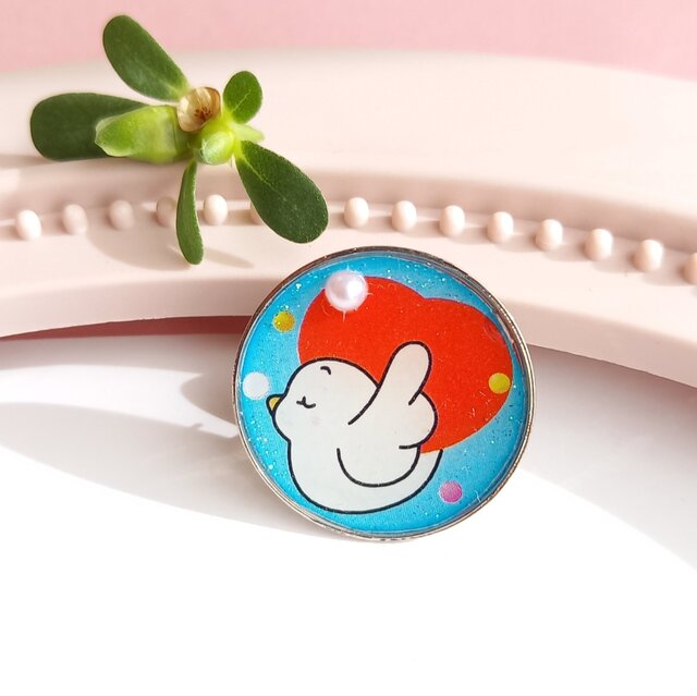 ハートデリバリーバード ピンズブローチ(21mm) | iichi 日々の暮らしを心地よくするハンドメイドやアンティークのマーケットプレイス