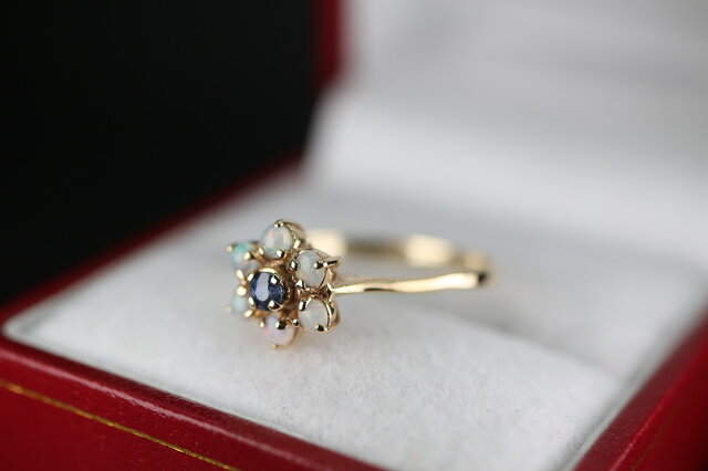 英国 ビンテージ イギリス ゴールド 指輪 リング 天然 サファイア オパール 純金率 375 宝石 ジ鑑定書 J106 | iichi 日々の暮らしを心地よくするハンドメイドやアンティークの ...