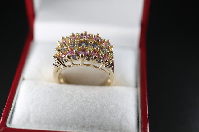 英国 ビンテージ イギリス ゴールド 指輪 リング 天然 サファイア ピンク ブルー イエロー 375 鑑定書 J113 | iichi 日々の暮らしを心地よくするハンドメイドやアンティークの ...