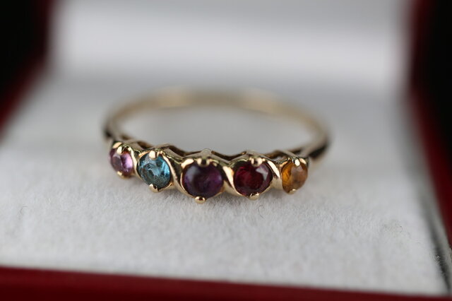 ビンテージ イギリス ゴールド 指輪 リング 天然 ガーネット トパーズ サファイア アメシスト375 鑑定書 J117 | iichi 日々の暮らしを心地よくするハンドメイドやアンティークの ...