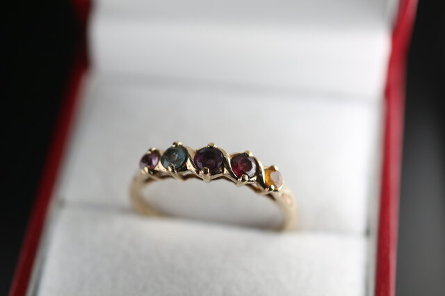 ビンテージ イギリス ゴールド 指輪 リング 天然 ガーネット トパーズ サファイア アメシスト375 鑑定書 J117 | iichi 日々の暮らしを心地よくするハンドメイドやアンティークの ...