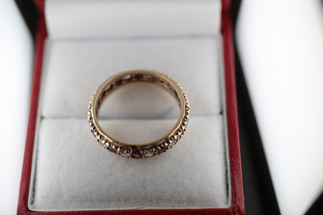 英国 ゴールド ビンテージ ヴィンテージ 指輪 リング ガーネット 純金率 375 ジュエリー レディース J122 | iichi 日々の暮らしを心地よくするハンドメイドやアンティークの ...