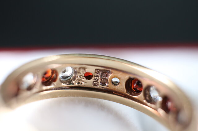 英国 ゴールド ビンテージ ヴィンテージ 指輪 リング ガーネット 純金率 375 ジュエリー レディース J122 | iichi 日々の暮らしを心地よくするハンドメイドやアンティークの ...