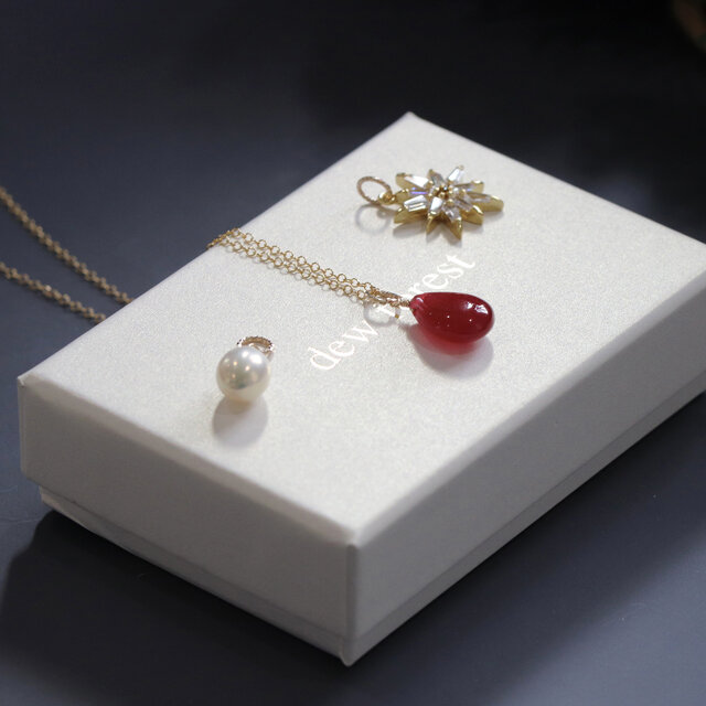 ＊Xmas gift＊ チャーム3点＋14Kgfネックレス / クリスマスコフレ2023 | iichi 日々の暮らしを心地よくするハンドメイドやアンティークのマーケットプレイス