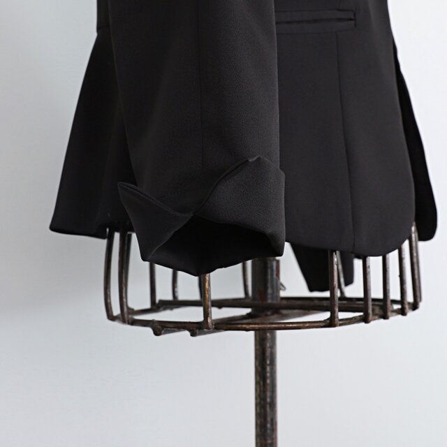 上品 バックフレア ノーカラージャケット 2サイズ ブラック 0612BK | iichi 日々の暮らしを心地よくするハンドメイドやアンティークのマーケットプレイス