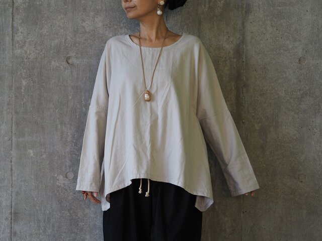 ふわっと起毛コットン、シンプル長袖トップス/ライトグレー | iichi 日々の暮らしを心地よくするハンドメイドやアンティークのマーケットプレイス