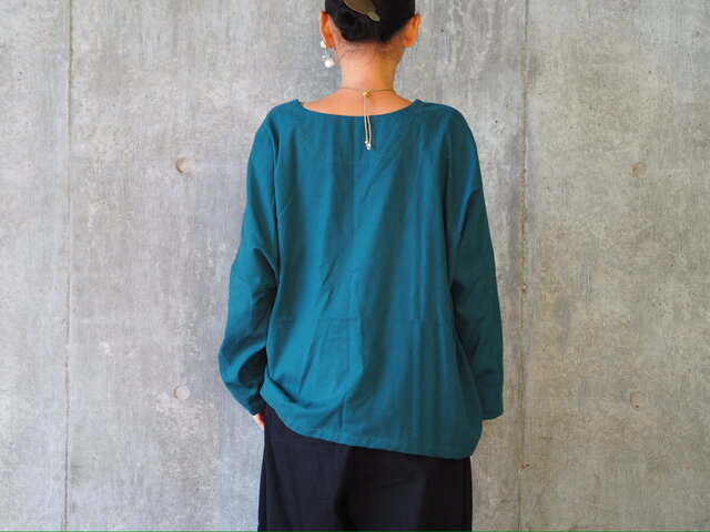 ふわっと起毛コットン、シンプル長袖トップス/ピーコックグリーン | iichi 日々の暮らしを心地よくするハンドメイドやアンティークのマーケットプレイス
