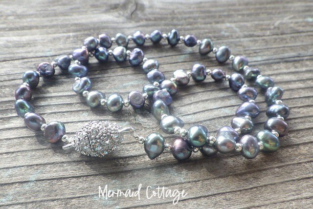 Flesh Pearl Necklace 淡水パールのネックレス ☆ビッグマグネットクラスプ☆黒蝶真珠 バロックパール | iichi 日々の ...